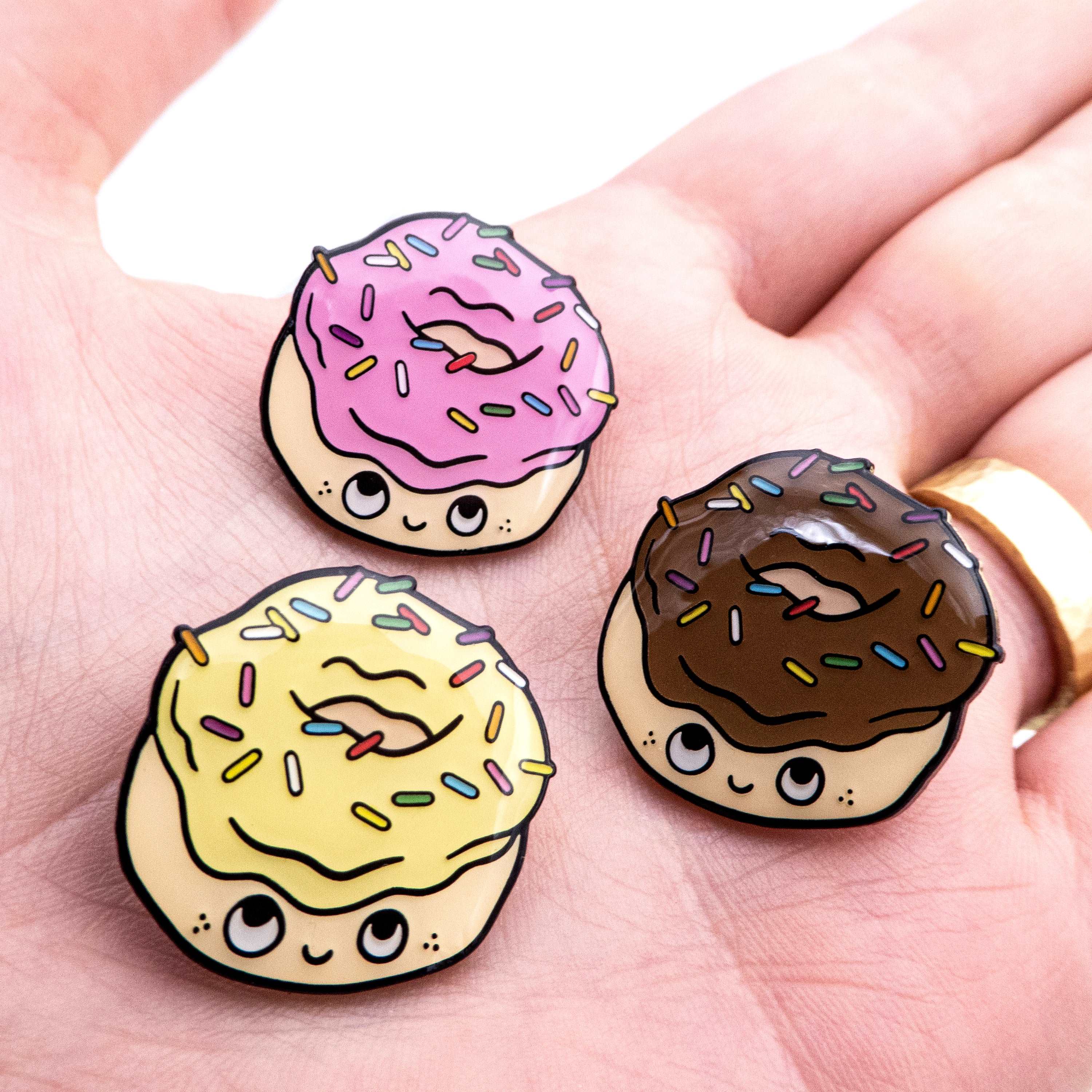 Chocolate Donut enamel pin – LeonRomer